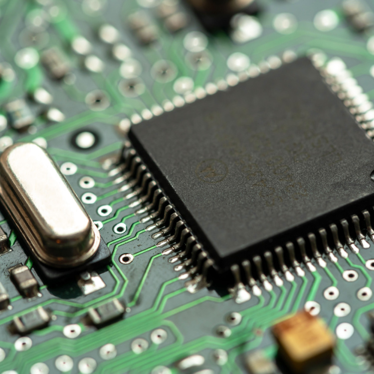 The Marvel of the 8-Bit MCU | IMI